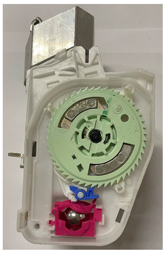 A Review of Seatbelt Technologies and Their Role in Vehicle Safety