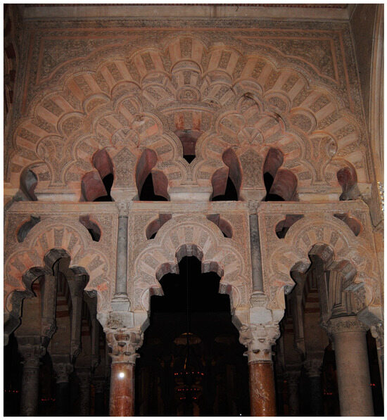 The Interlaced Arches and the So-Called sebka Decoration: Origin and ...