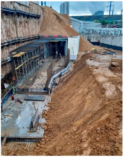 Projected Effects of a Deep Excavation Pit on the Existing Metro Tunnel ...