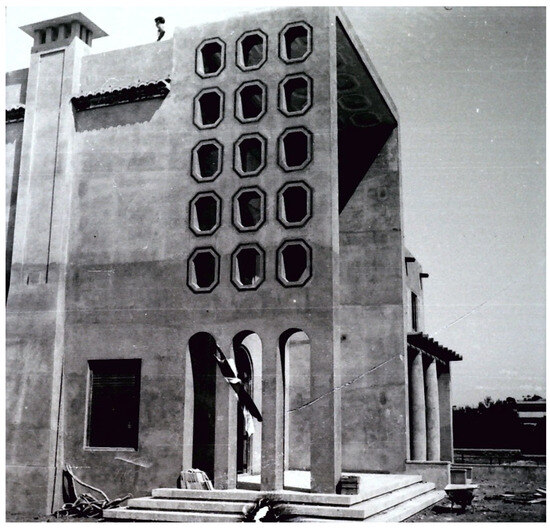 Ferrer House at Rocafort, an Early Case of Brise-Soleil’s Design for ...