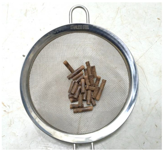 Lignin Pellets for Advanced Thermochemical Process—From a Single Pellet ...