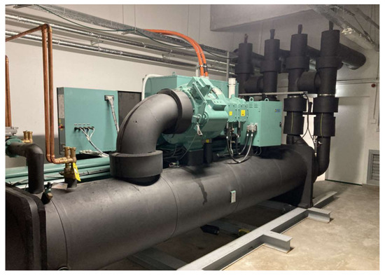 Buffer Tank Discharge Strategies in the Case of a Centrifugal Water Chiller