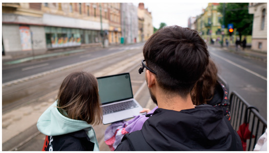 Usability Evaluation with Eye Tracking: The Case of a Mobile Augmented ...