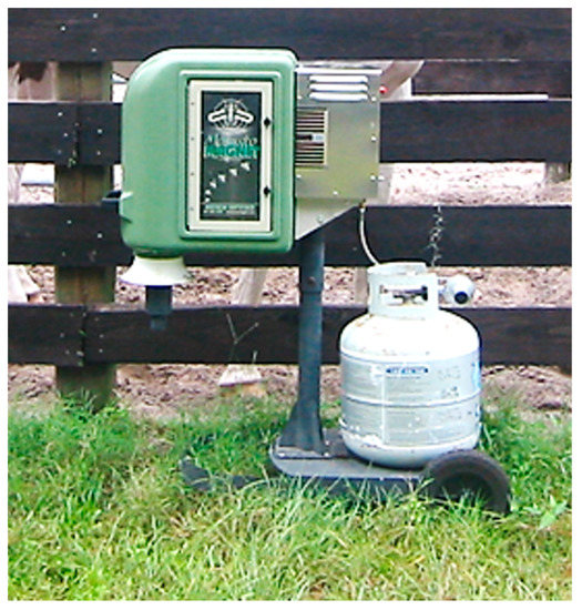 Comparison of Trap and Equine Attraction to Mosquitoes