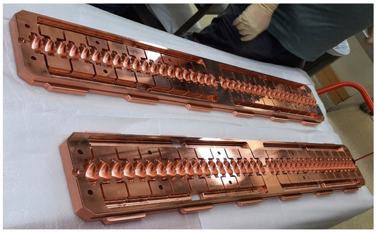 A High-Flux Compact X-ray Free-Electron Laser for Next-Generation Chip ...