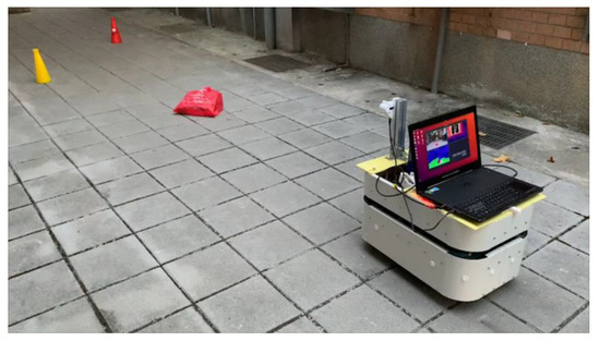 Road Anomaly Detection with Unknown Scenes Using DifferNet-Based Automatic Labeling Segmentation