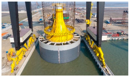 Floating State of a One-Step Integrated Transportation Vessel with Two ...