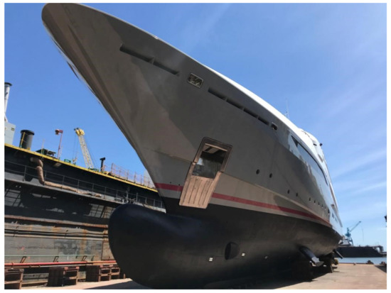 The Impact of Different Bow Shapes on Large Yacht Comfort