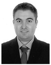 Scalable and Reliable Data Center Networks by Combining Source Routing and Automatic Labelling