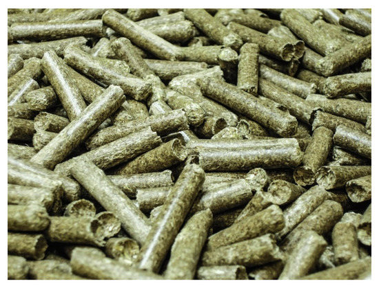 Discrete Element Method Model Optimization of Cylindrical Pellet Size