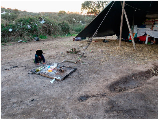 Nomadic Bodies: From Their Intermittent Invisibility to Their Permanent ...