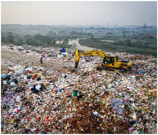 Promoting Sustainable Environments through Urban Green Spaces: Insights ...